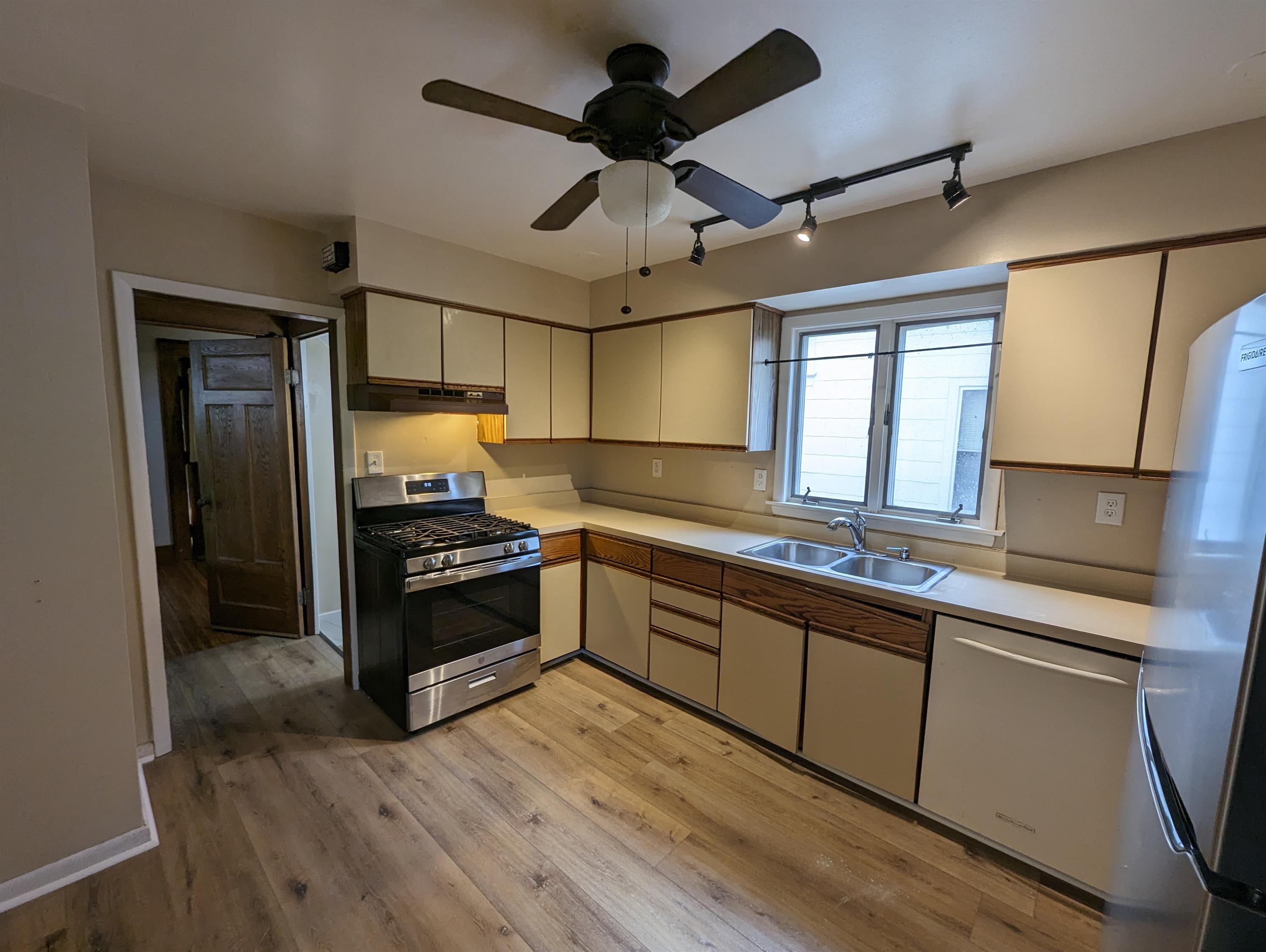 Home [blueaxis1.managebuilding.com]